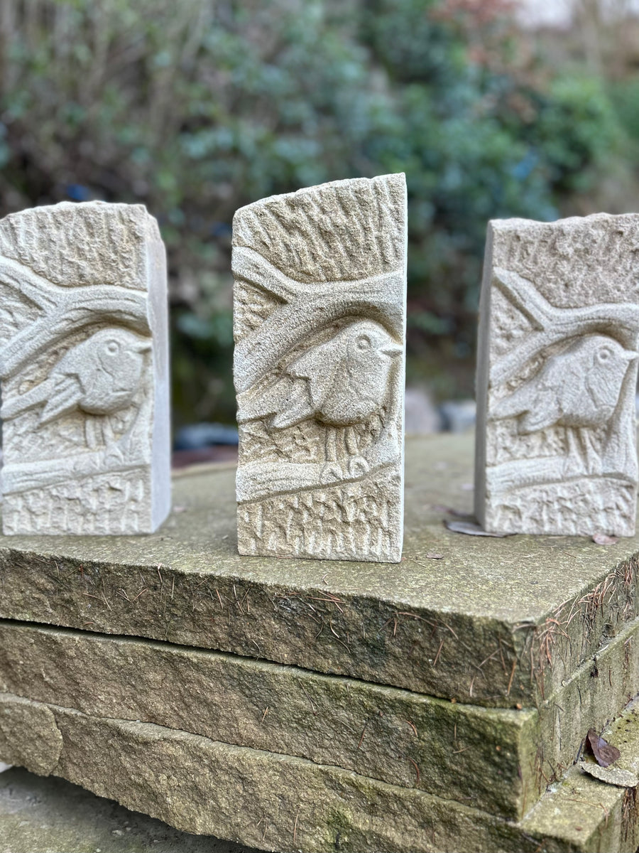 Bobbin Robin - Stone Sculpture – Villager Jim's Shop