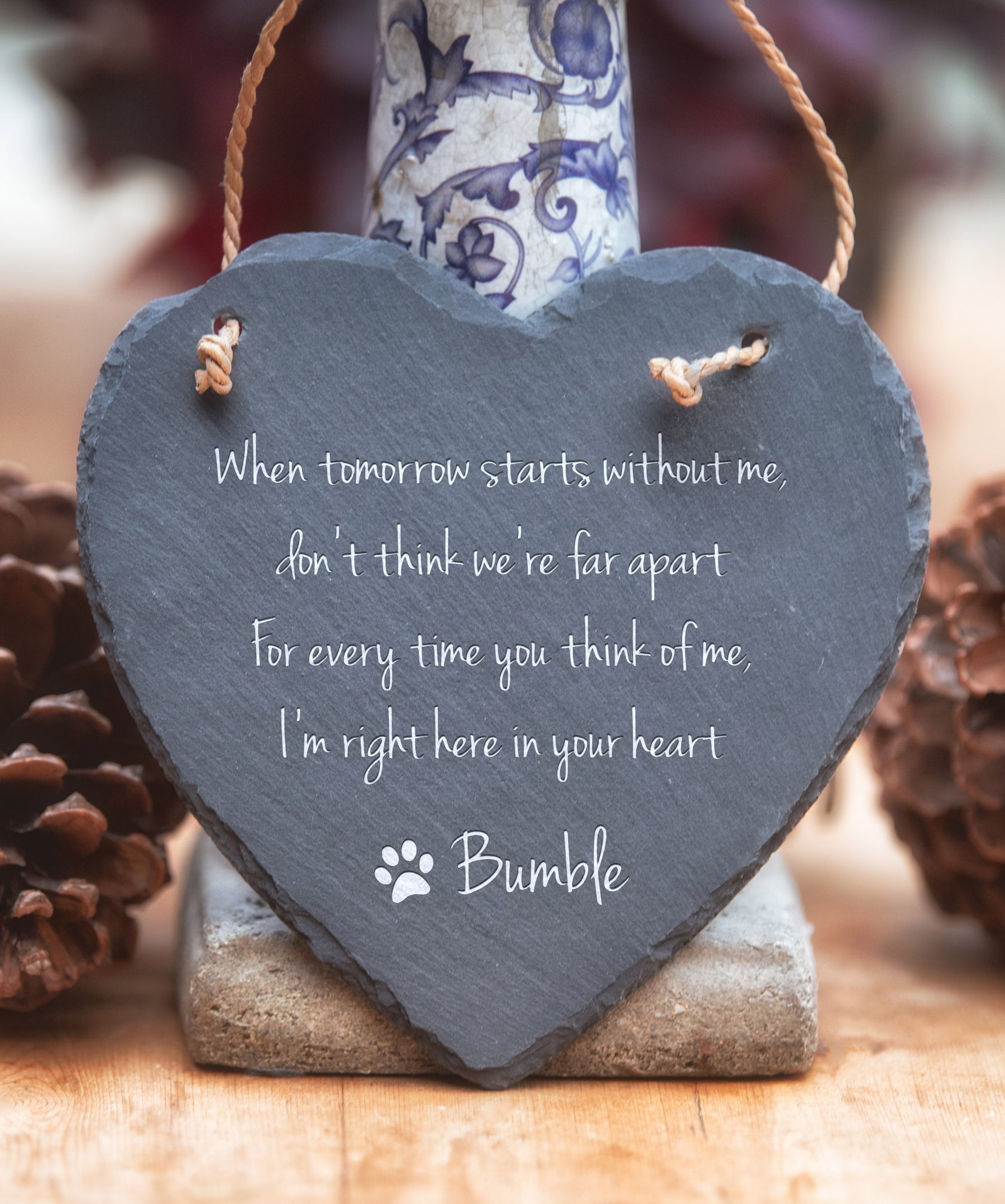 A Robin In The Garden Memorial Slate Heart – Villager Jim's Shop